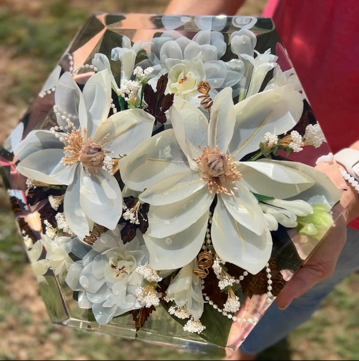 Hexagon Block – Feather & Arrow Flower Preservation